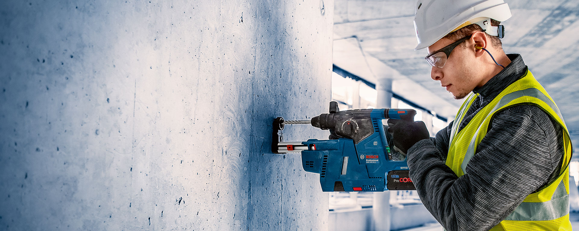 Dust attachments for drilling concrete | Bosch Professional